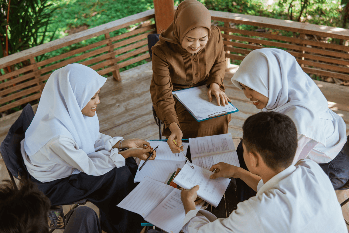 Implementasi 3 Pilar Deep Learning Dalam Pembelajaran - SMP Negeri 1 Gurah